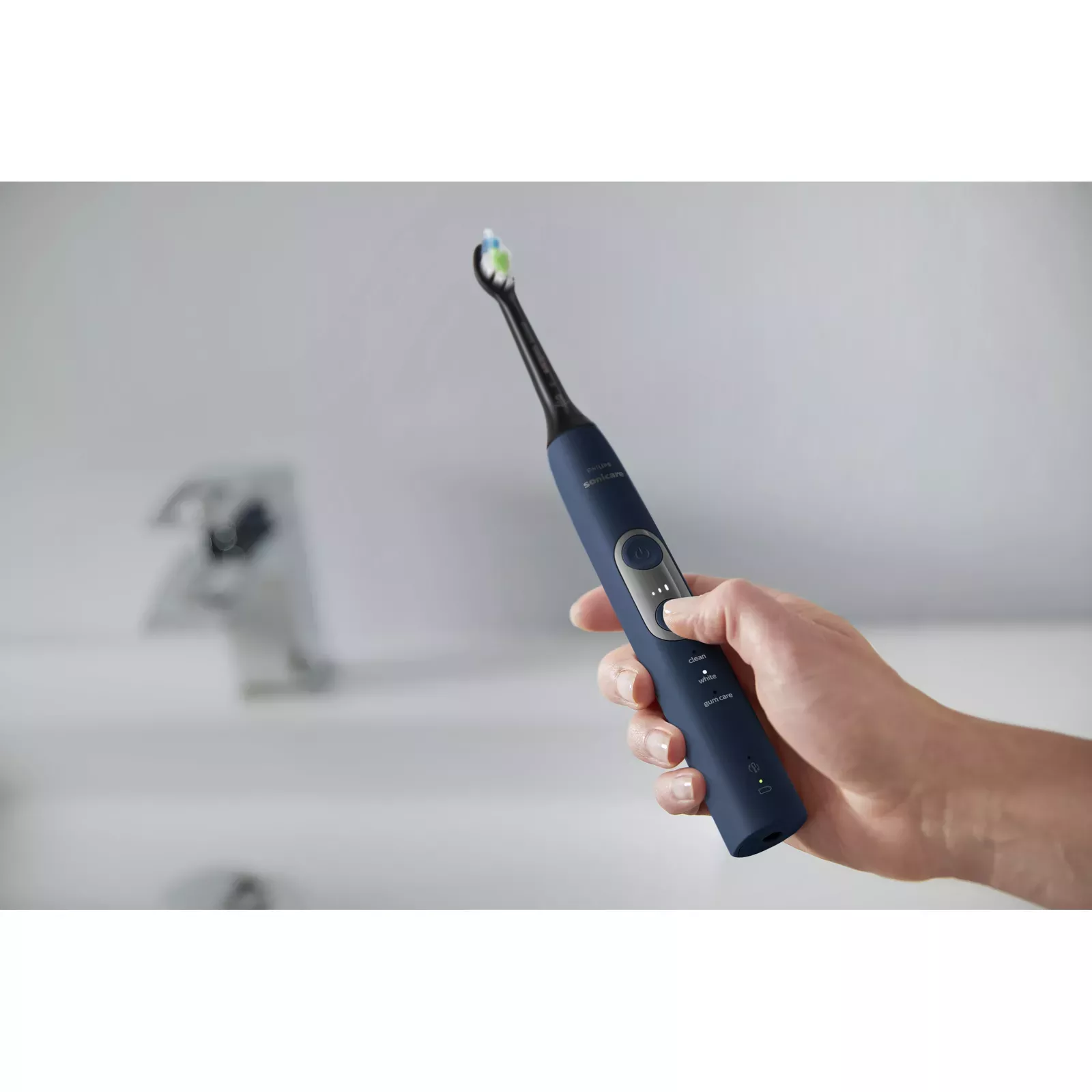 Philips Sonicare ProtectiveClean 6100 HX6871 47 electric toothbrush HX6871 47 AiO.lv